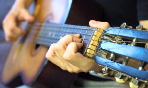 Cm Guitar Chord: 16 ways to play a C minor - Music Is Our Weapon
