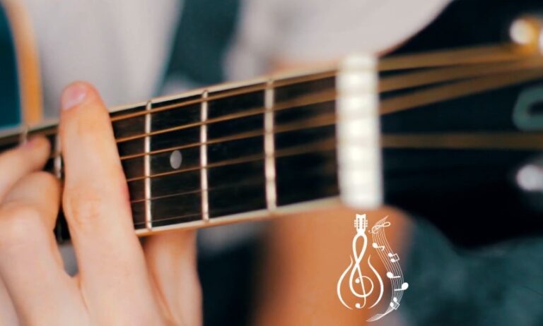 Cm Guitar Chord: 16 ways to play a C minor - Music Is Our Weapon